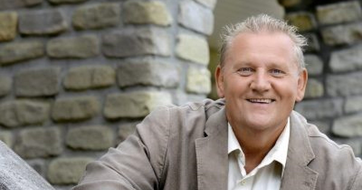 Dirk Meeldijk boeken? Prijs en beschikbaarheid | BekendeArtiestBoeken.NL