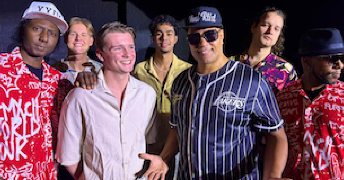 The Amazing Bruno Mars Tribute boeken? Prijs en beschikbaarheid ...